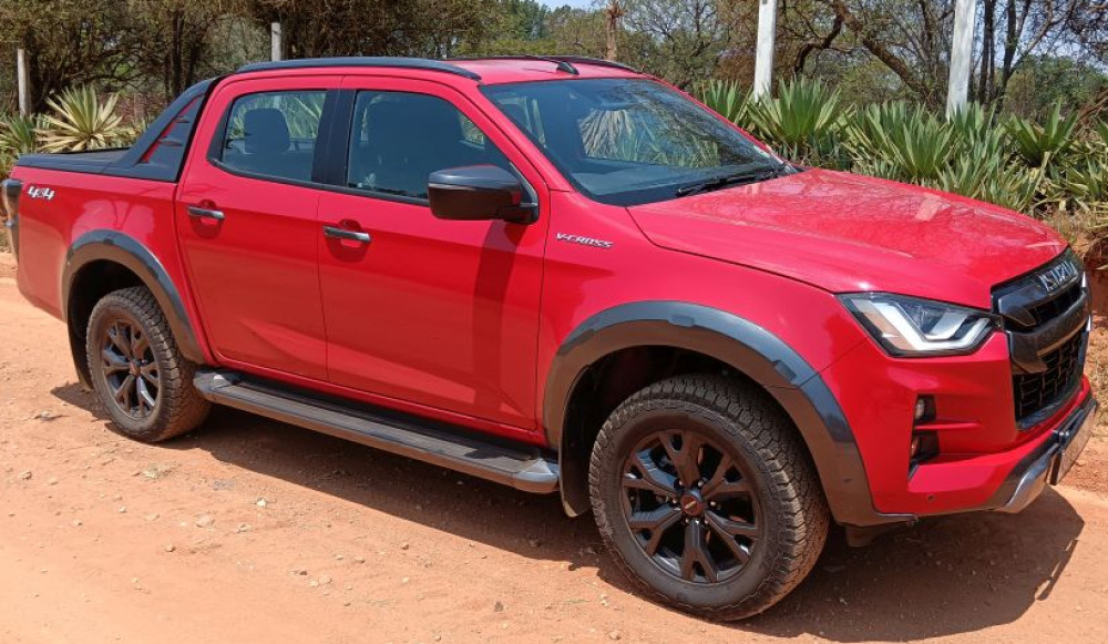 Isuzu V-Cross offers capable dependability over glitz and glamour ...