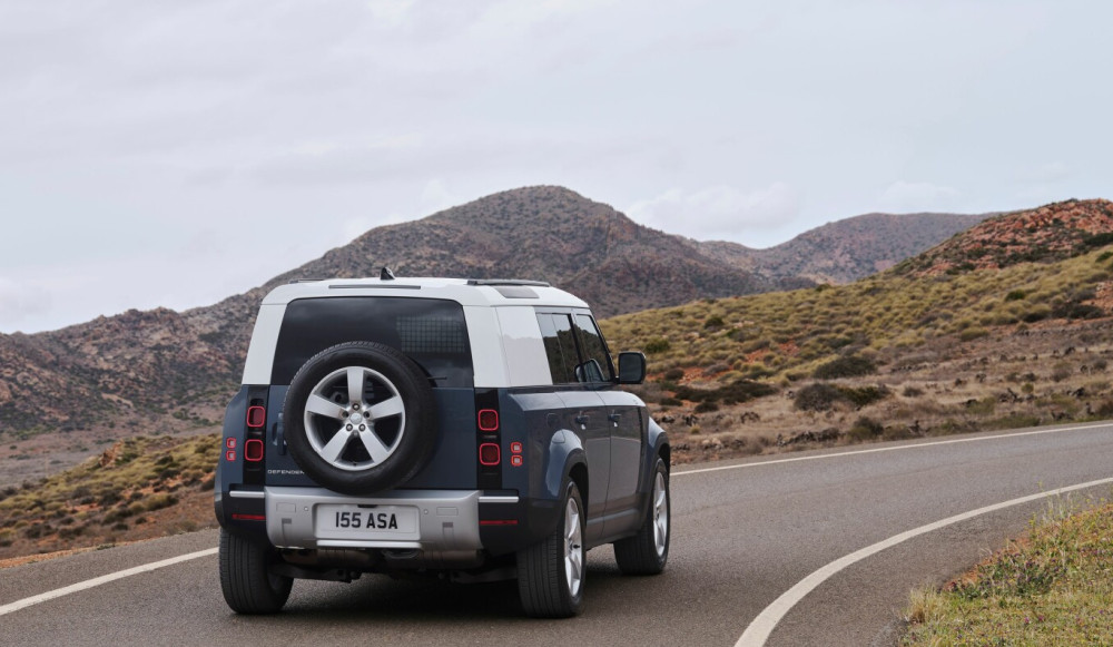 Land Rover Defender diesel gets a new engine with more power and torque ...